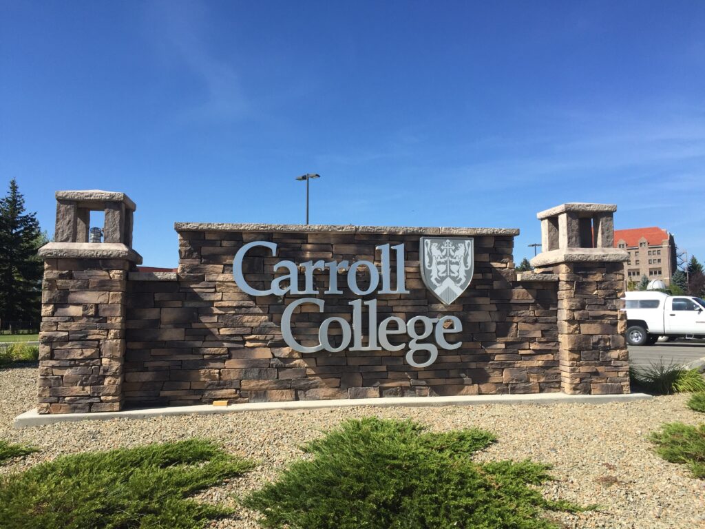 NEW! JSAF留学Story ～キャロルカレッジ 並川 詩歩さん～ | 学部留学・認定留学のJSAF 日本スタディ・アブロード・ファンデーション Japan Study Abroad ...